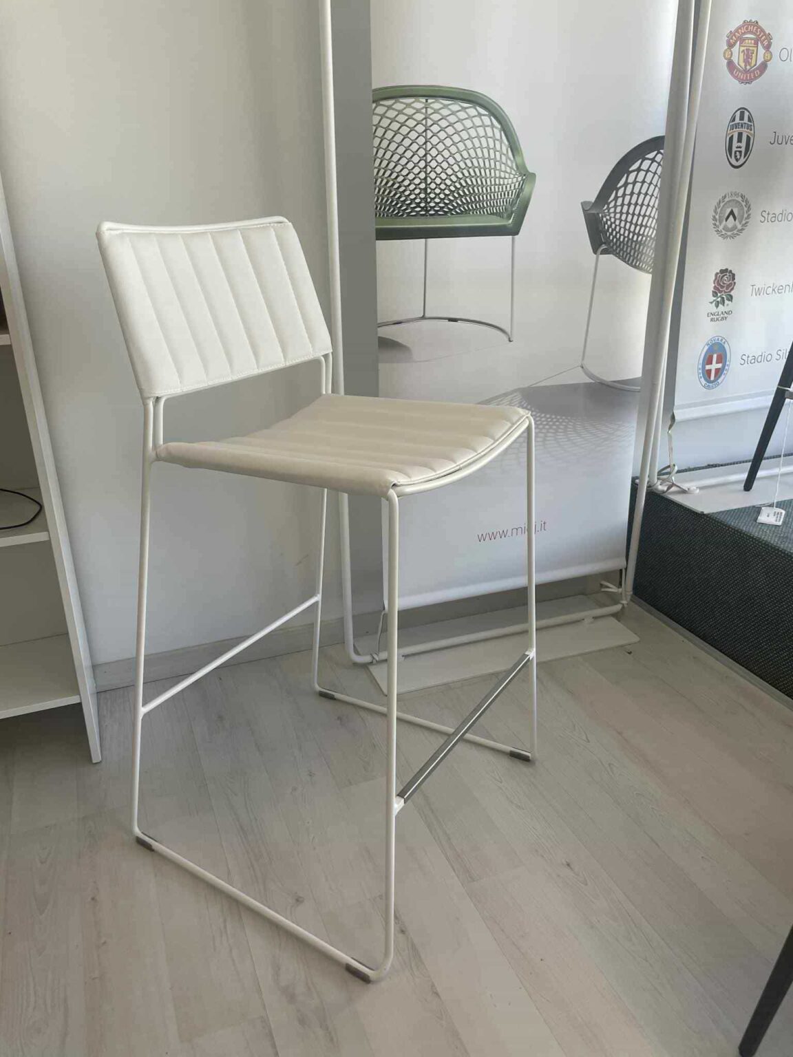 Slim stool - Seccom Furniture Cyprus